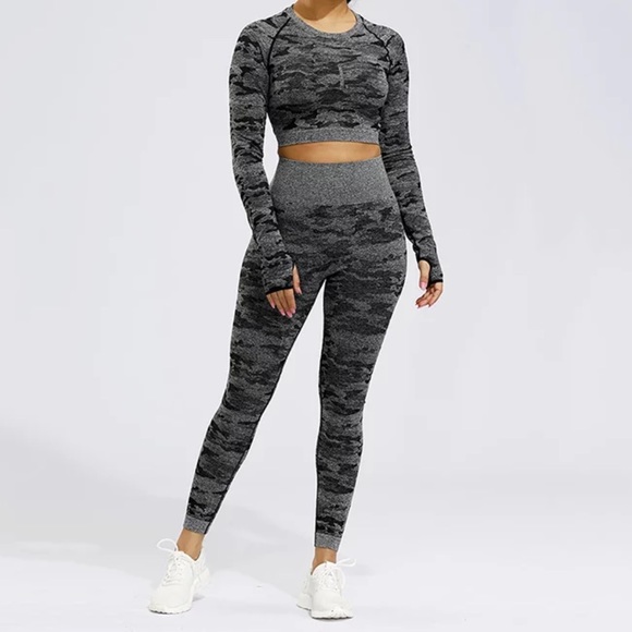 Other | Nwt Black Camo Seamless Yoga Workout Set | Poshmark